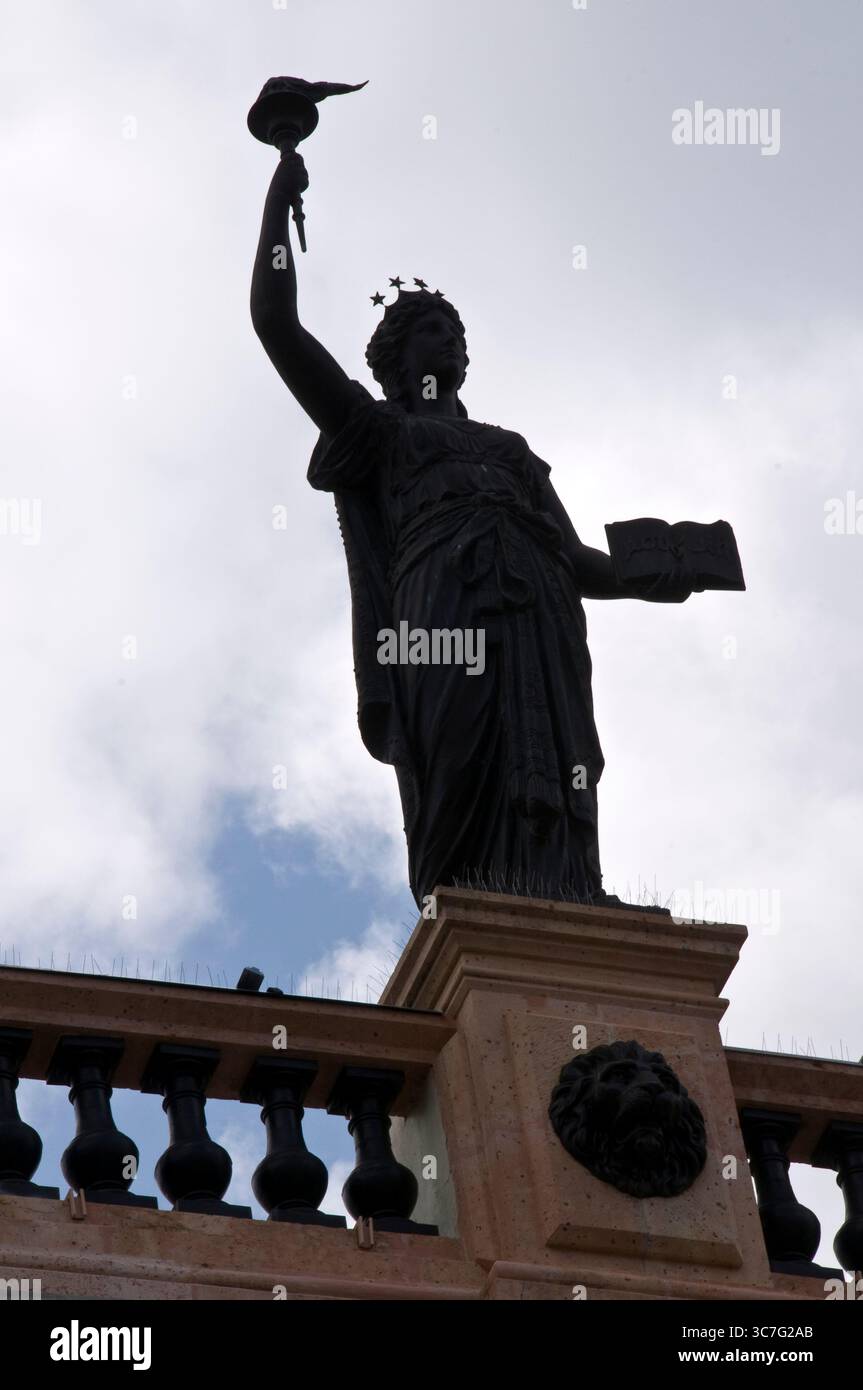 Mexican theater buildings hi-res stock photography and images - Alamy
