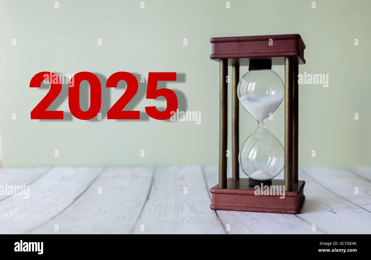 Handwritten 2024 2025 year hi-res stock photography and images - Alamy