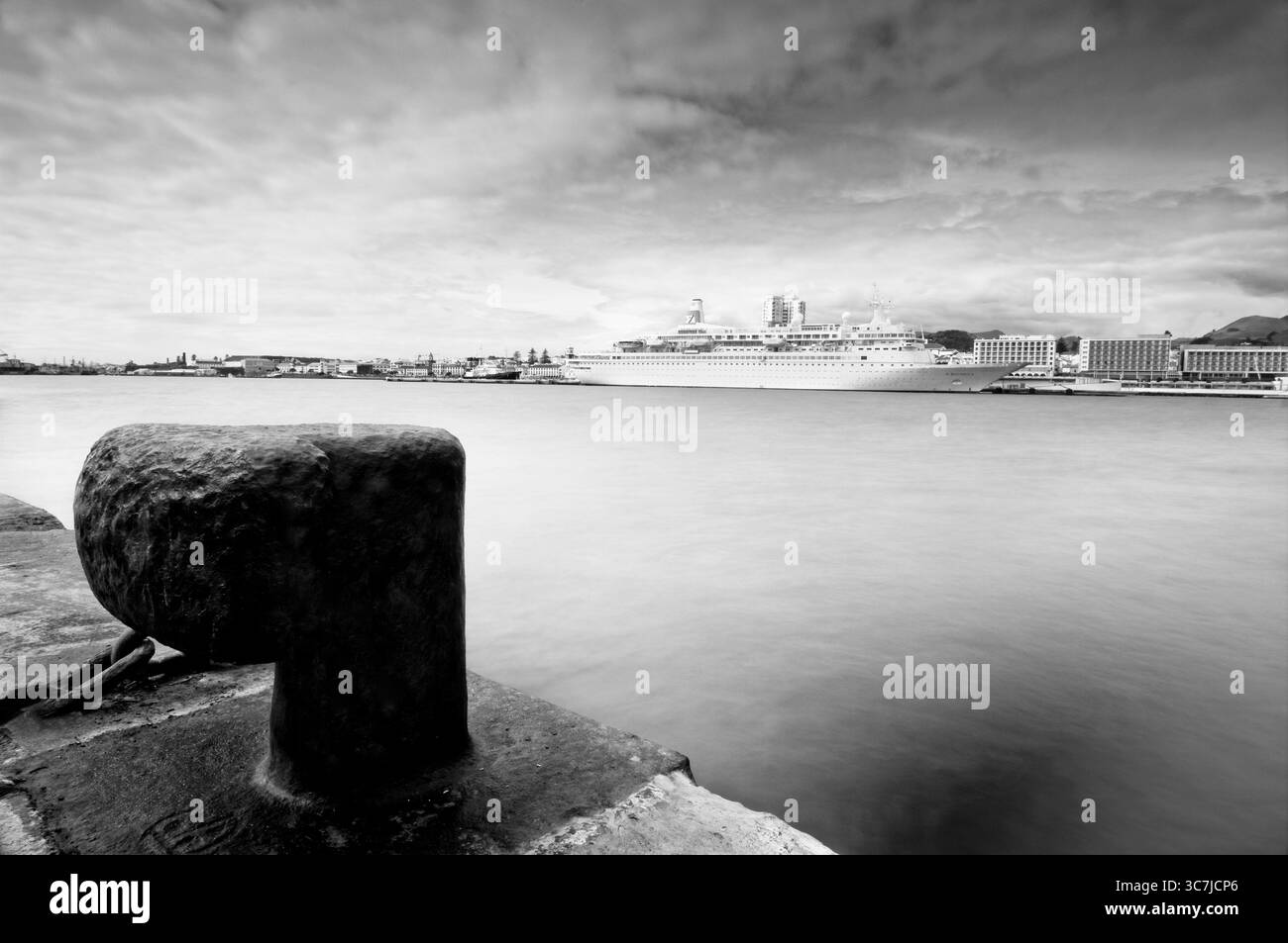 View harbor captured in Black and White Stock Photos & Images - Alamy
