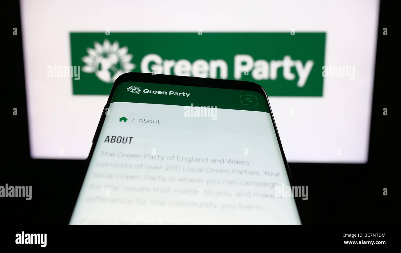 Green party uk logo hi-res stock photography and images - Alamy