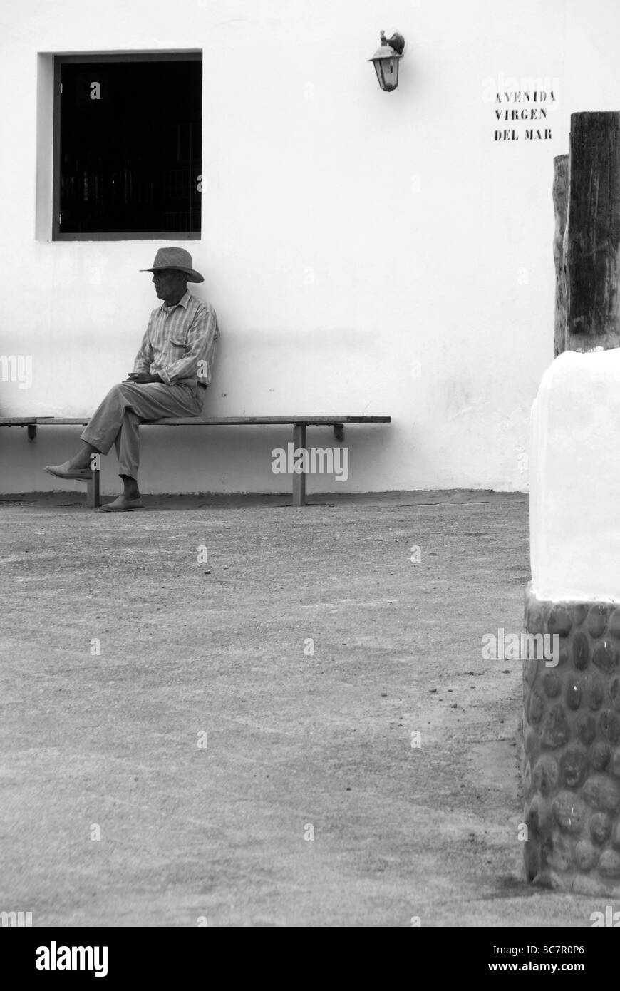 Islands sitting Black and White Stock Photos & Images - Alamy