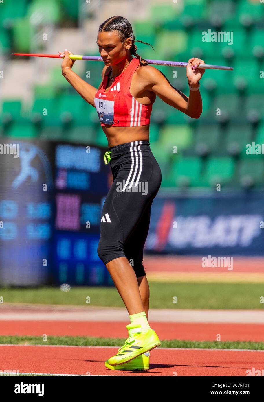 August 01 2025 Eugene, OR U.S.A. Heptathlon athlete Anna Hall warms ups ...