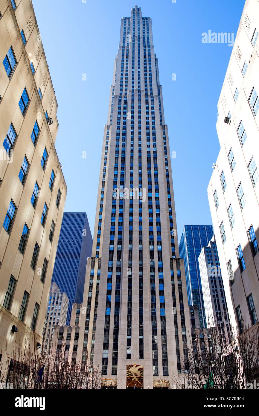 30 Rockefeller Plaza towers above Rockefeller Center’s lower wings in ...