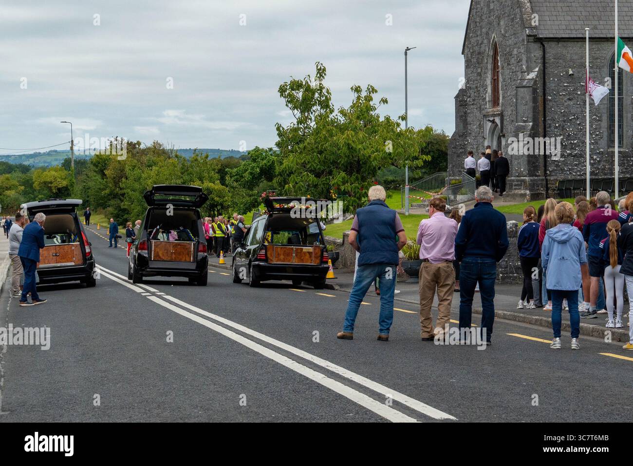 Mourners attend the funeral for Vanessa Whyte and her children Sara and ...