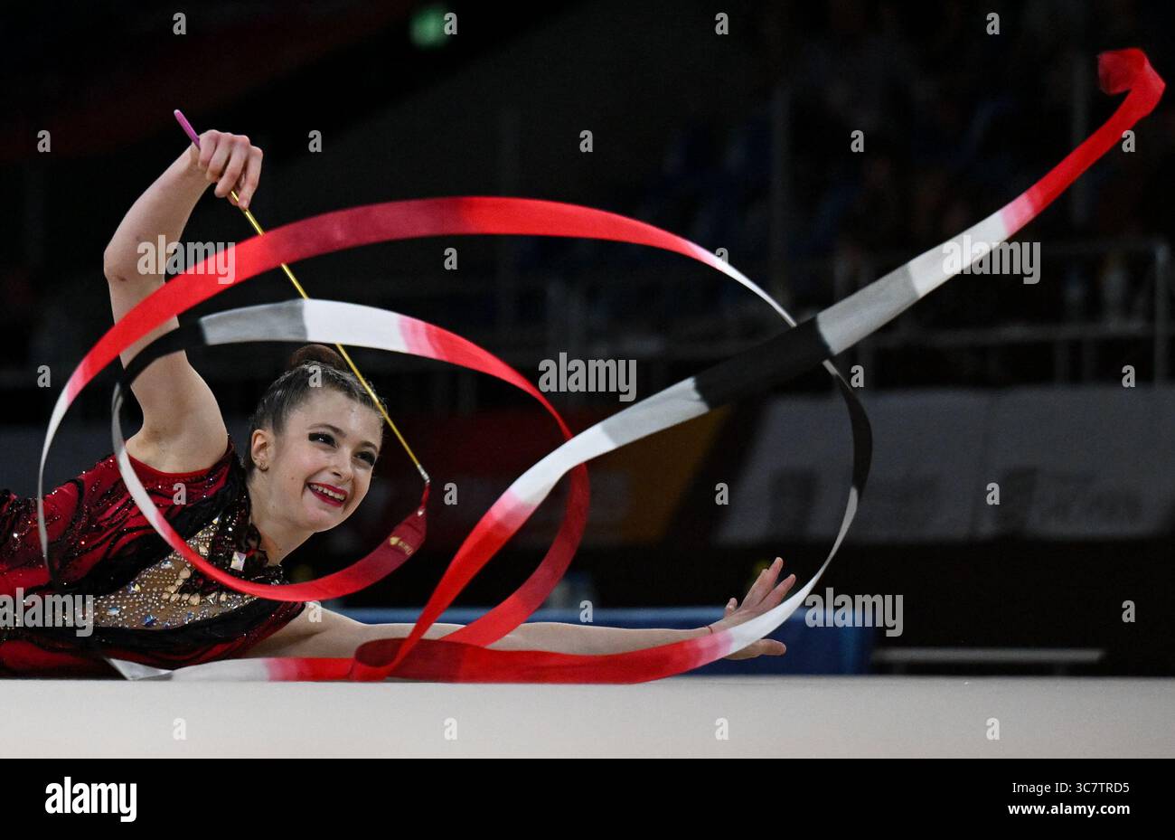 02 August 2025, Saxony, Dresden: Gymnastics/rhythmic gymnastics: German ...