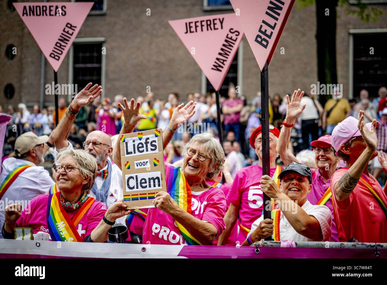 AMSTERDAM - The Pride Amsterdam boat parade is once again sailing ...