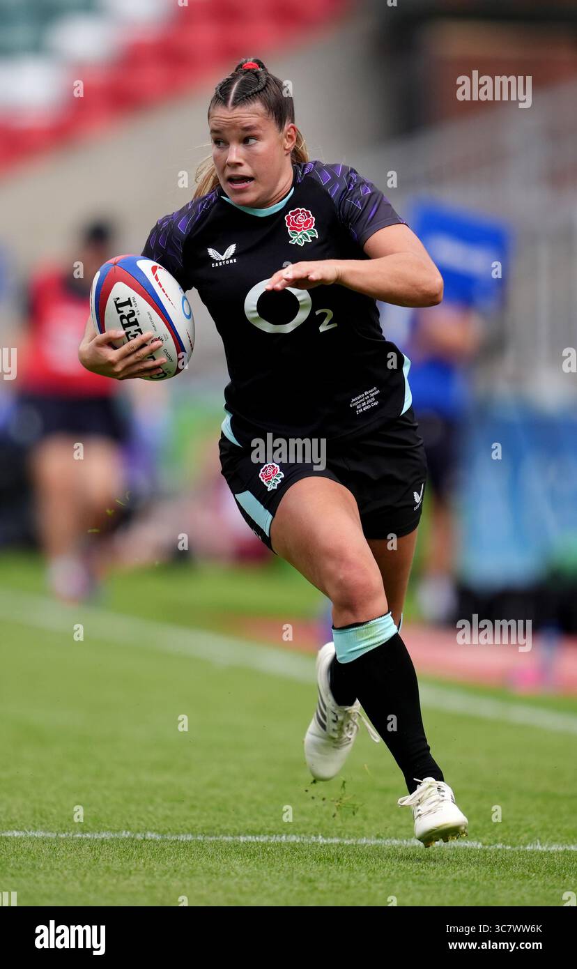 England's Jess Breach on her way to scoring a try during the Women's ...