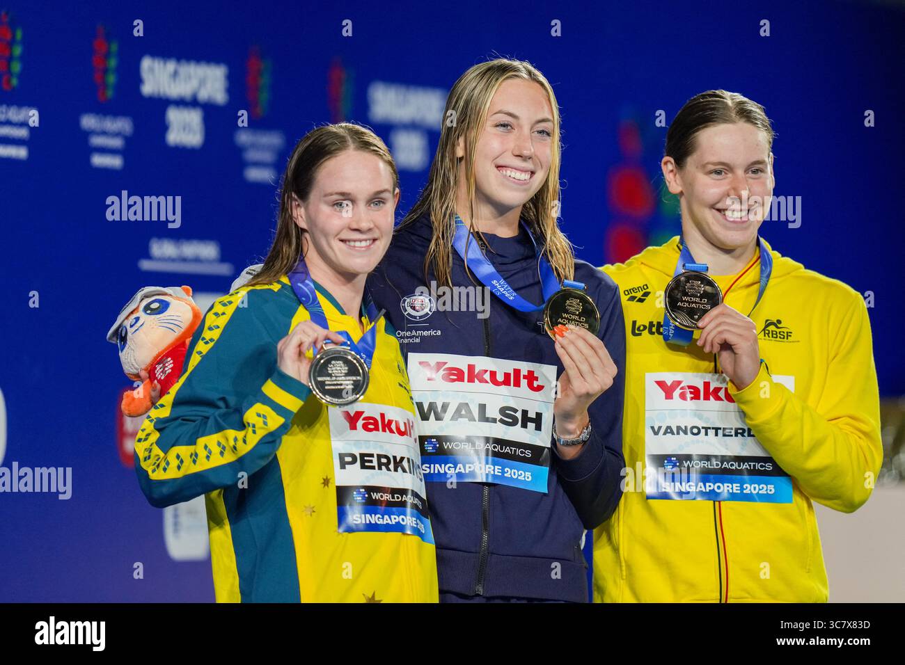 Gretchen Walsh (USA) Alexandria Perkins (AUS) Roos Vanotterdijk (BEL ...