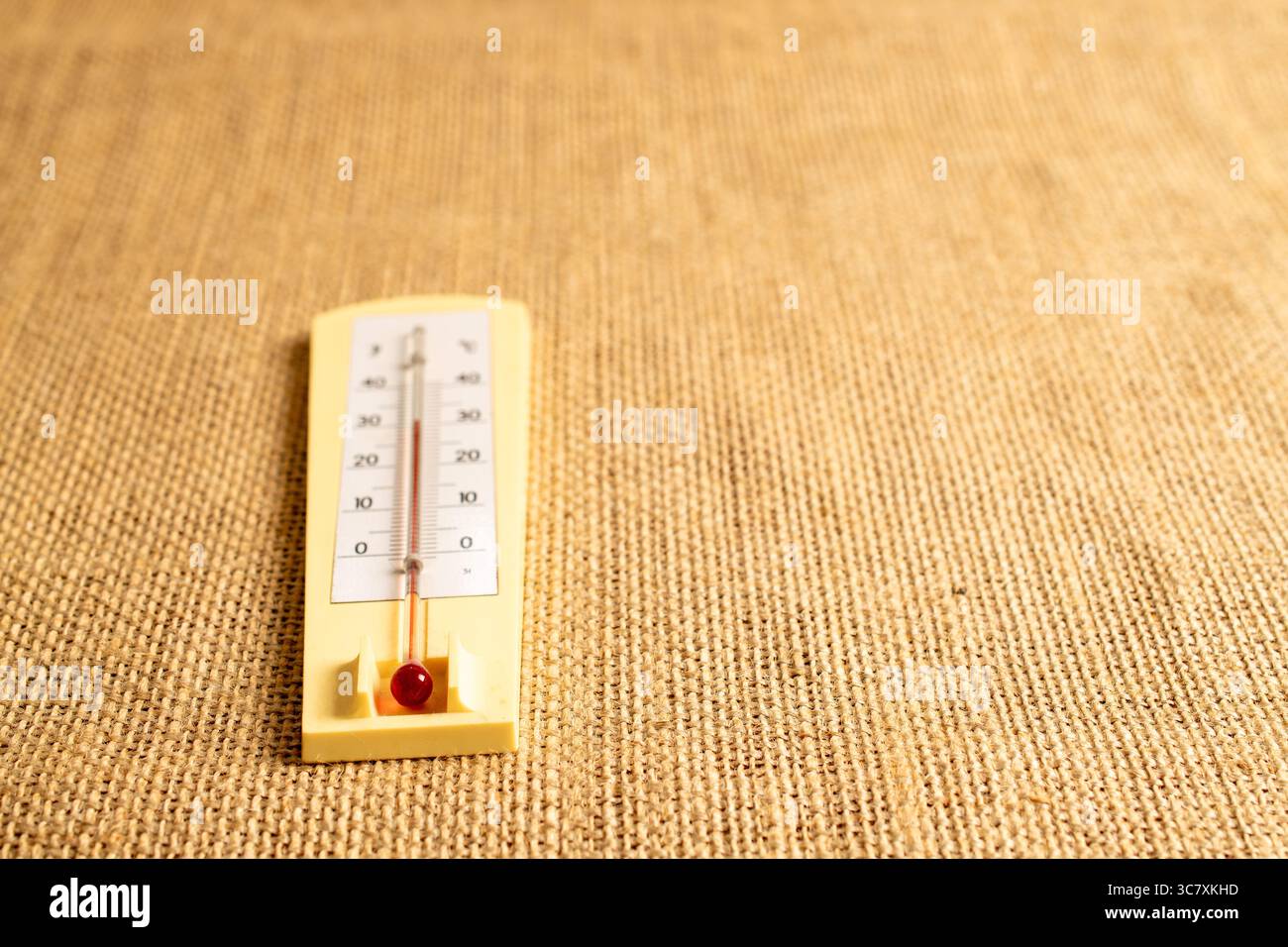 Thermometer minus degree temperature hi-res stock photography and ...