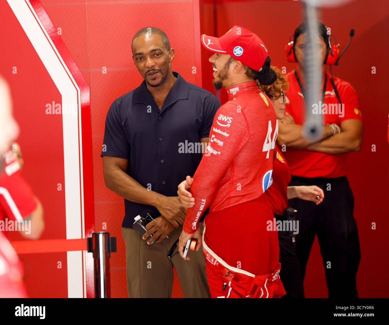 Anthony Mackie (USA), #44 Lewis Hamilton (GBR, Scuderia Ferrari HP), F1 ...