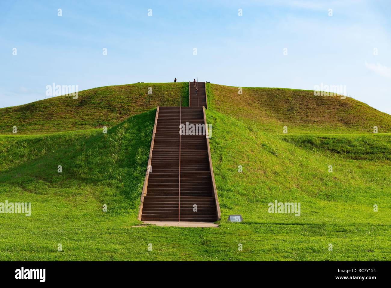Monks Mound at the Cahokia Mounds UNESCO World Heritage Site in ...