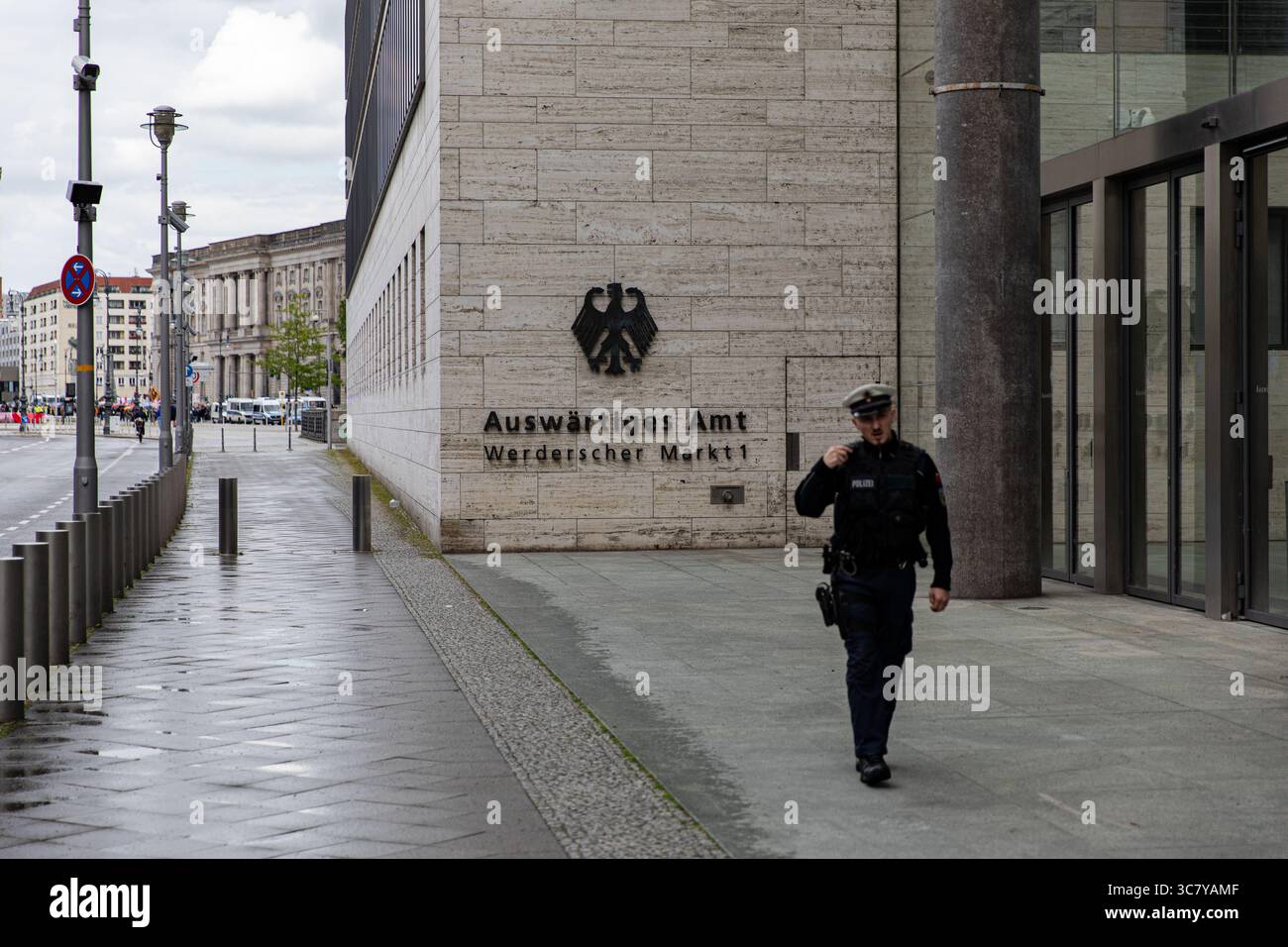 Diplomatic challenges hi-res stock photography and images - Alamy