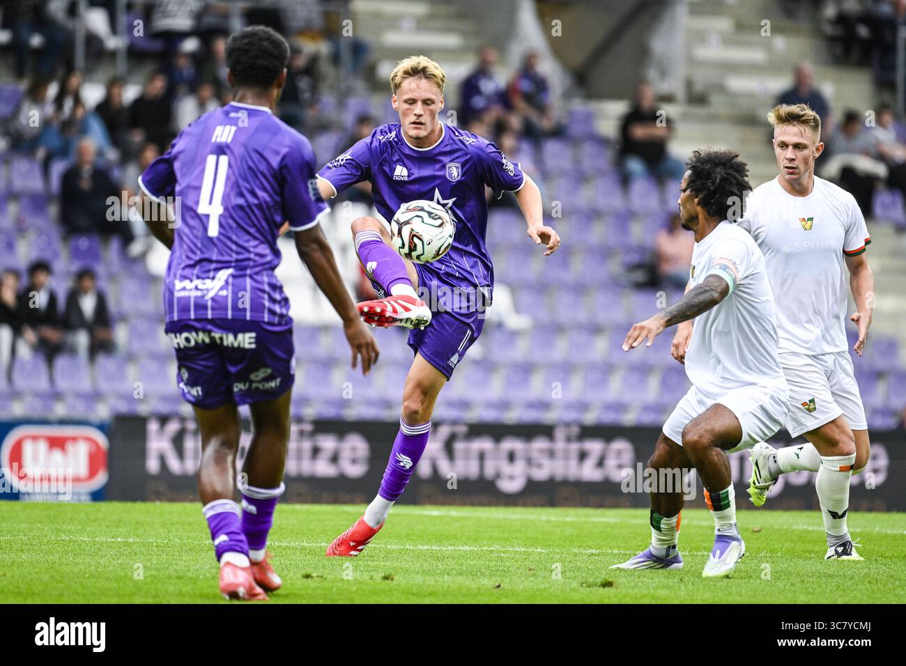 Beerschot's Axl Van Himbeeck and Venezia's Gianluca Busio pictured in ...