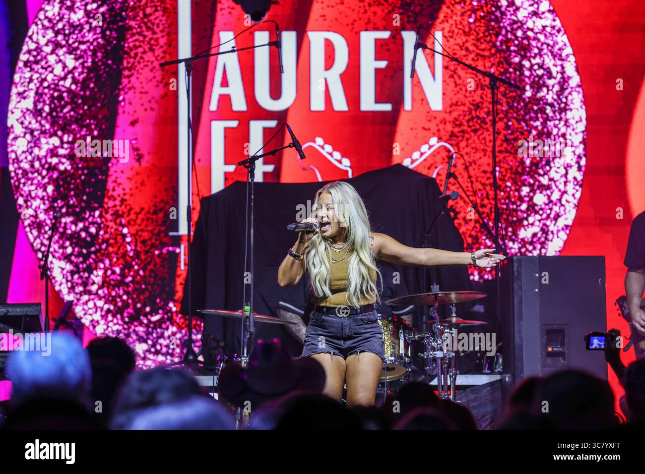 August 1, 2025: The Lauren Lee Band takes the stage and lead singer ...
