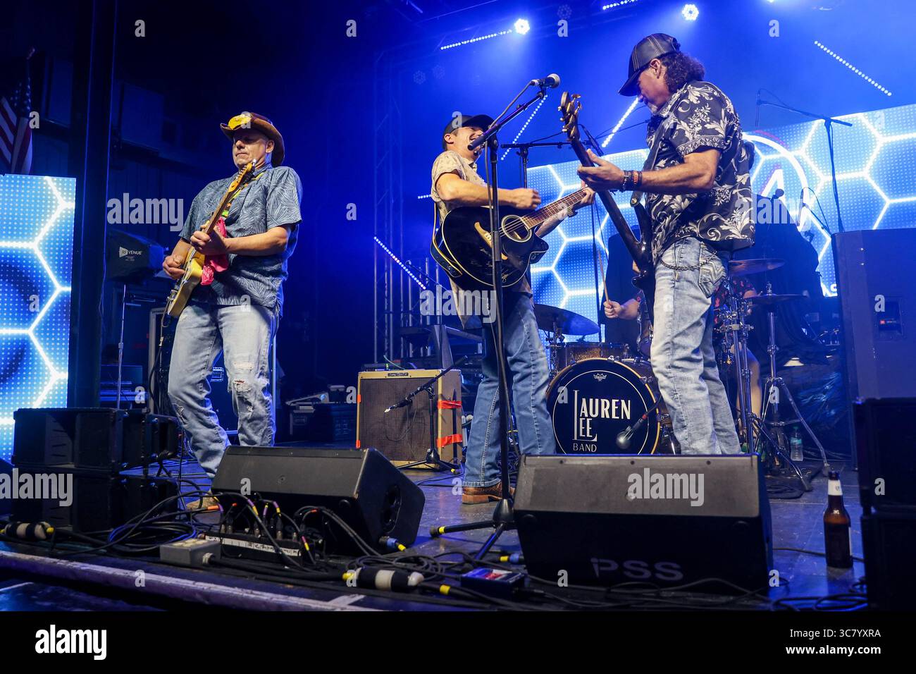 August 1, 2025: Artist Connor Martin opens the show during a sold out ...