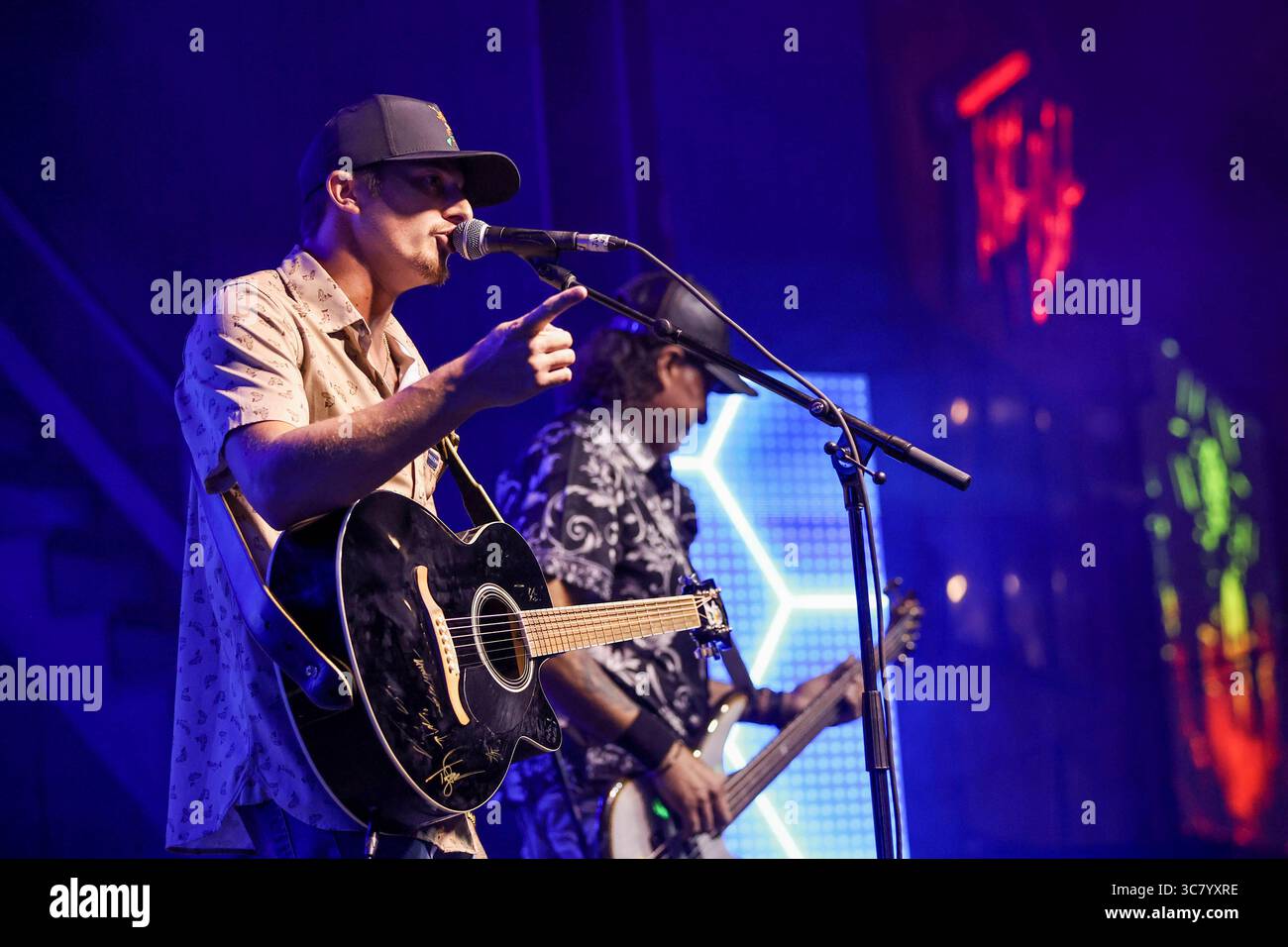 August 1, 2025: Artist Connor Martin opens the show during a sold out ...