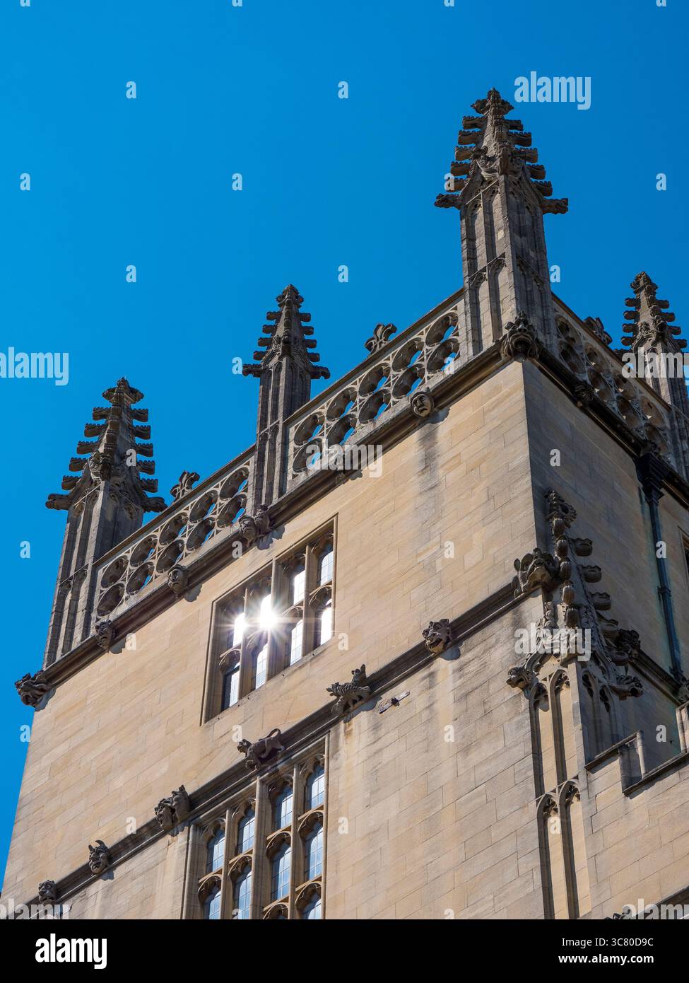 Bodleian Old Library, Sunshine on the Window of the Bodleian Library ...