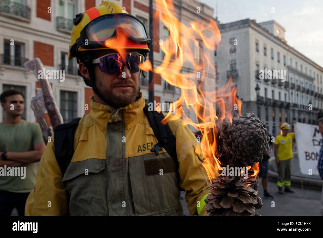 Madrid, Spain. August 2, 2025. Rally of forest firefighters from the ...