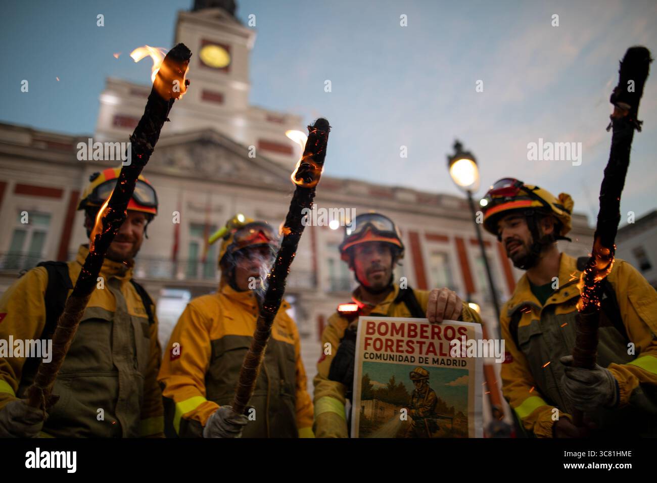 Madrid, Spain. August 2, 2025. Rally of forest firefighters from the ...