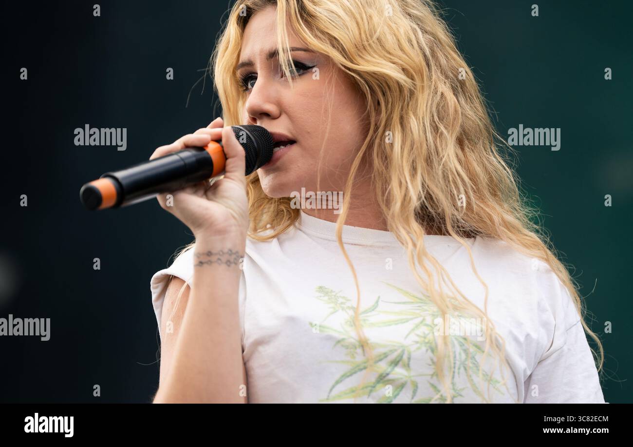 BRIGHTON, ENGLAND - AUGUST 2: Slayyyter performing at Brighton Pride On ...