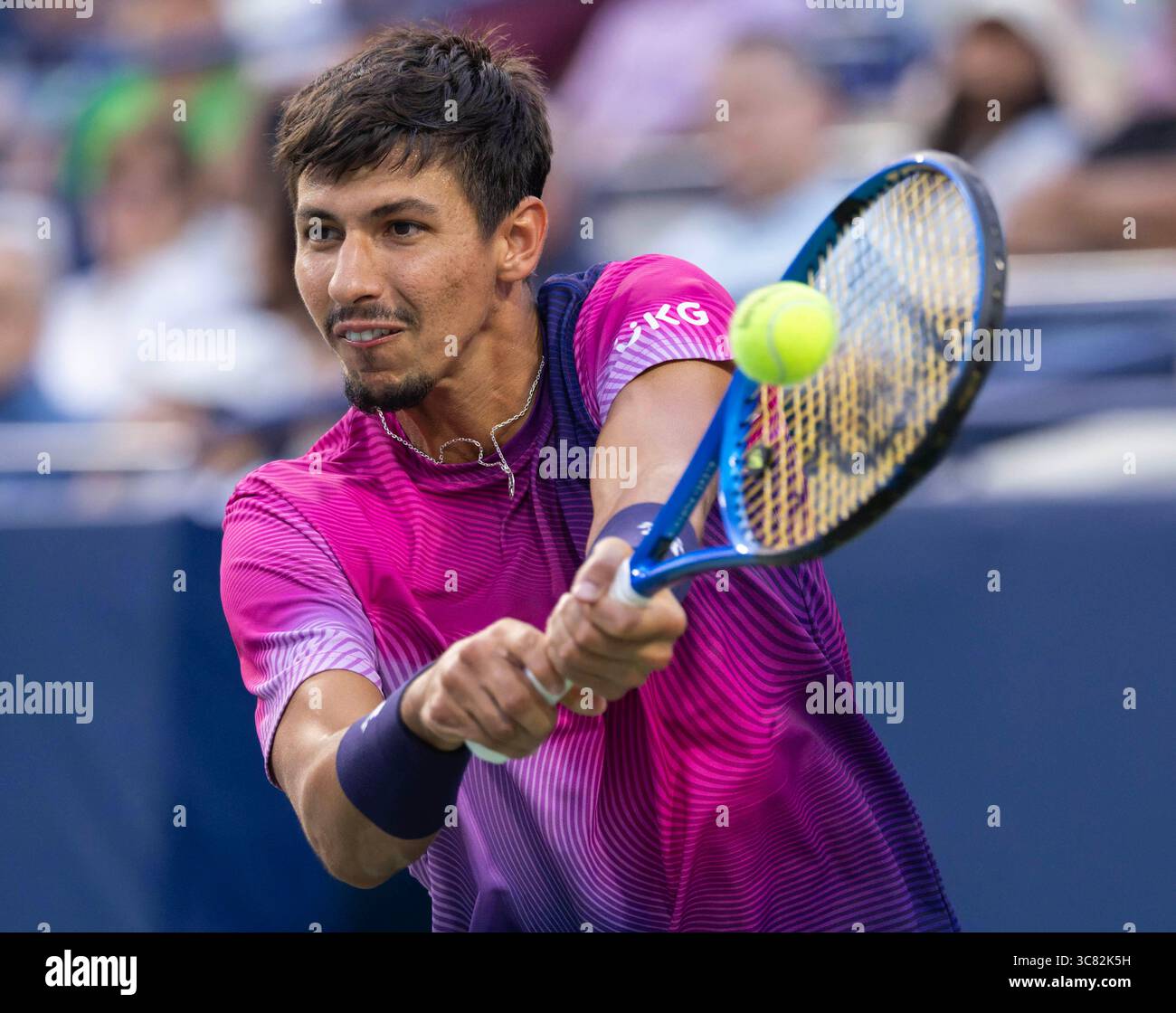 (250803) -- TORONTO, Aug. 3, 2025 (Xinhua) -- Alexei Popyrin of ...