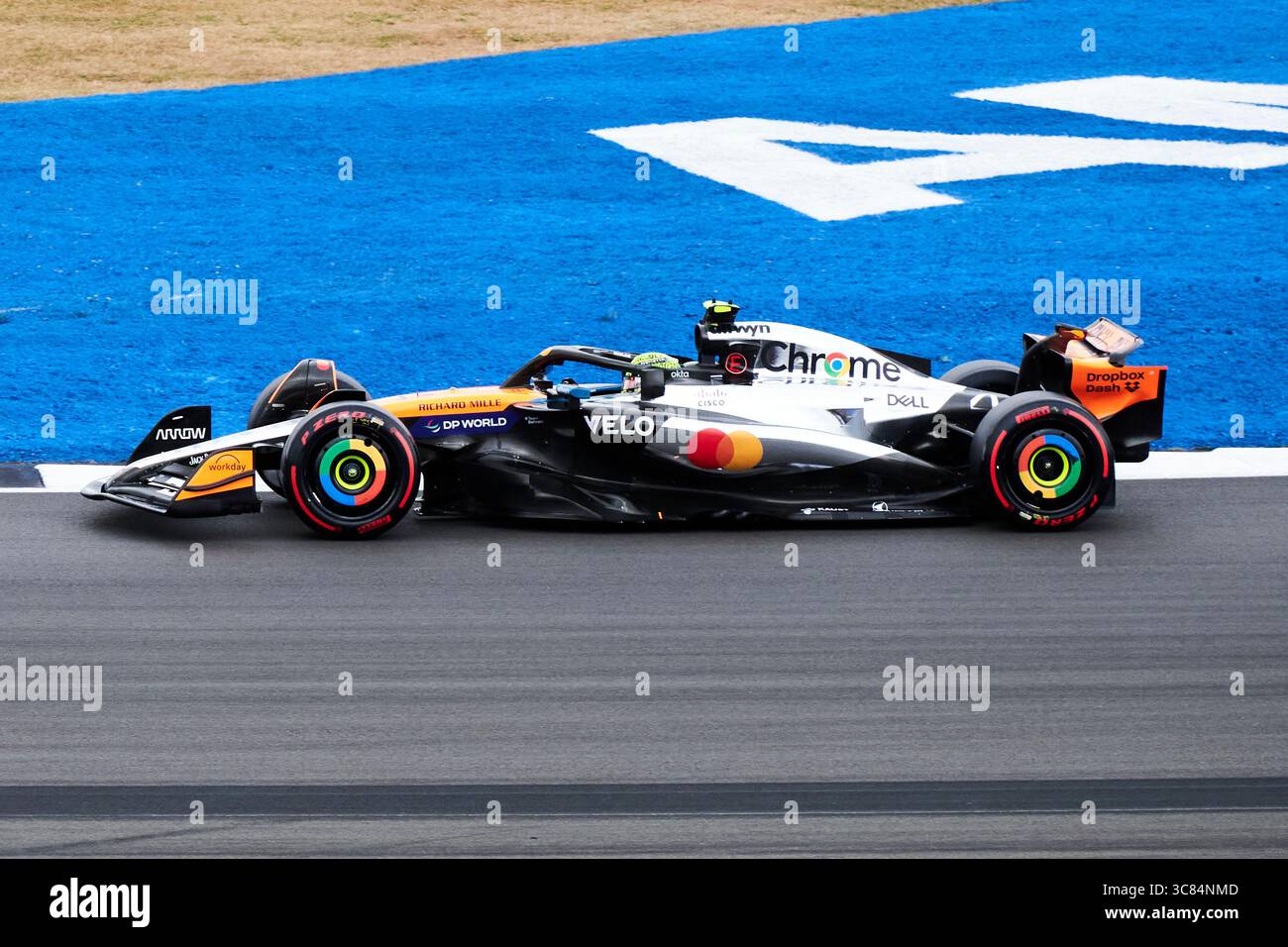 Mclaren drivers f1 2025 hi-res stock photography and images - Alamy