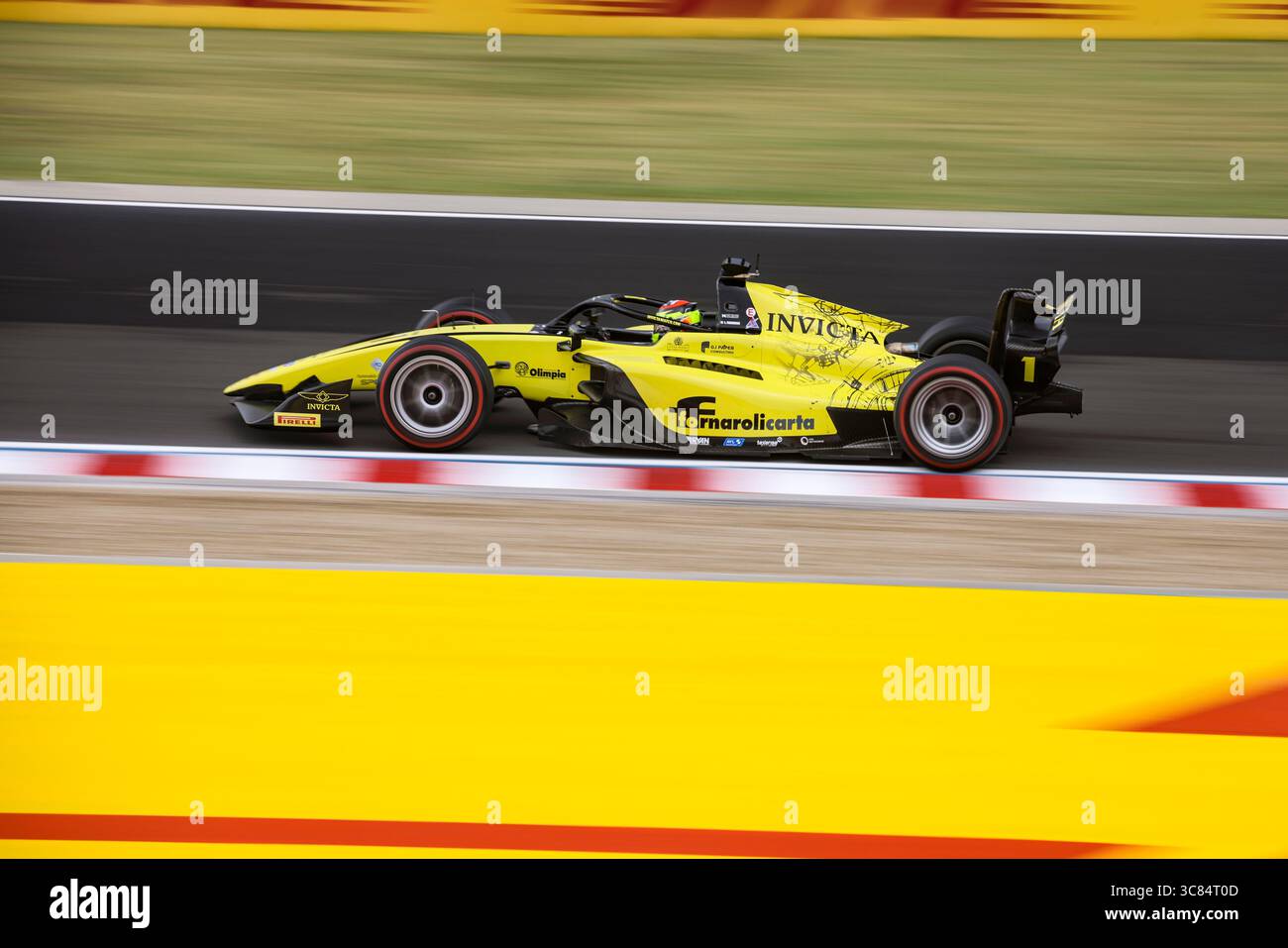 01 FORNAROLI Leonardo (ita), Invicta Racing, Dallara F2 2024, action ...