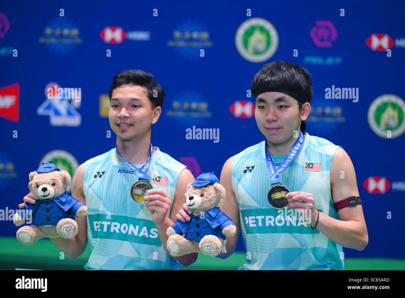 (250803) -- MACAO, Aug. 3, 2025 (Xinhua) -- Junaidi Arif/Roy King Yap ...