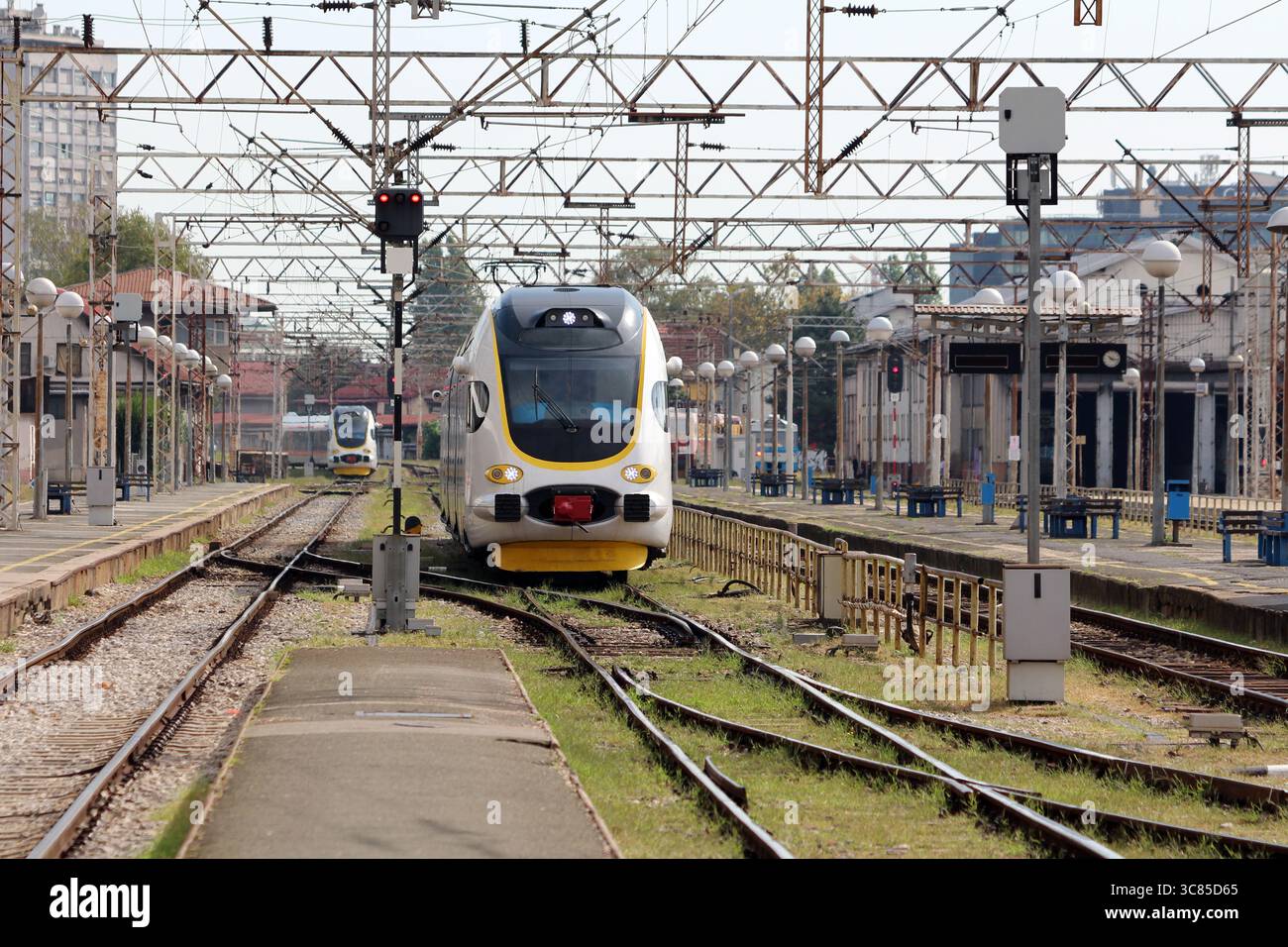 Sleek electric train approaches hi-res stock photography and images - Alamy