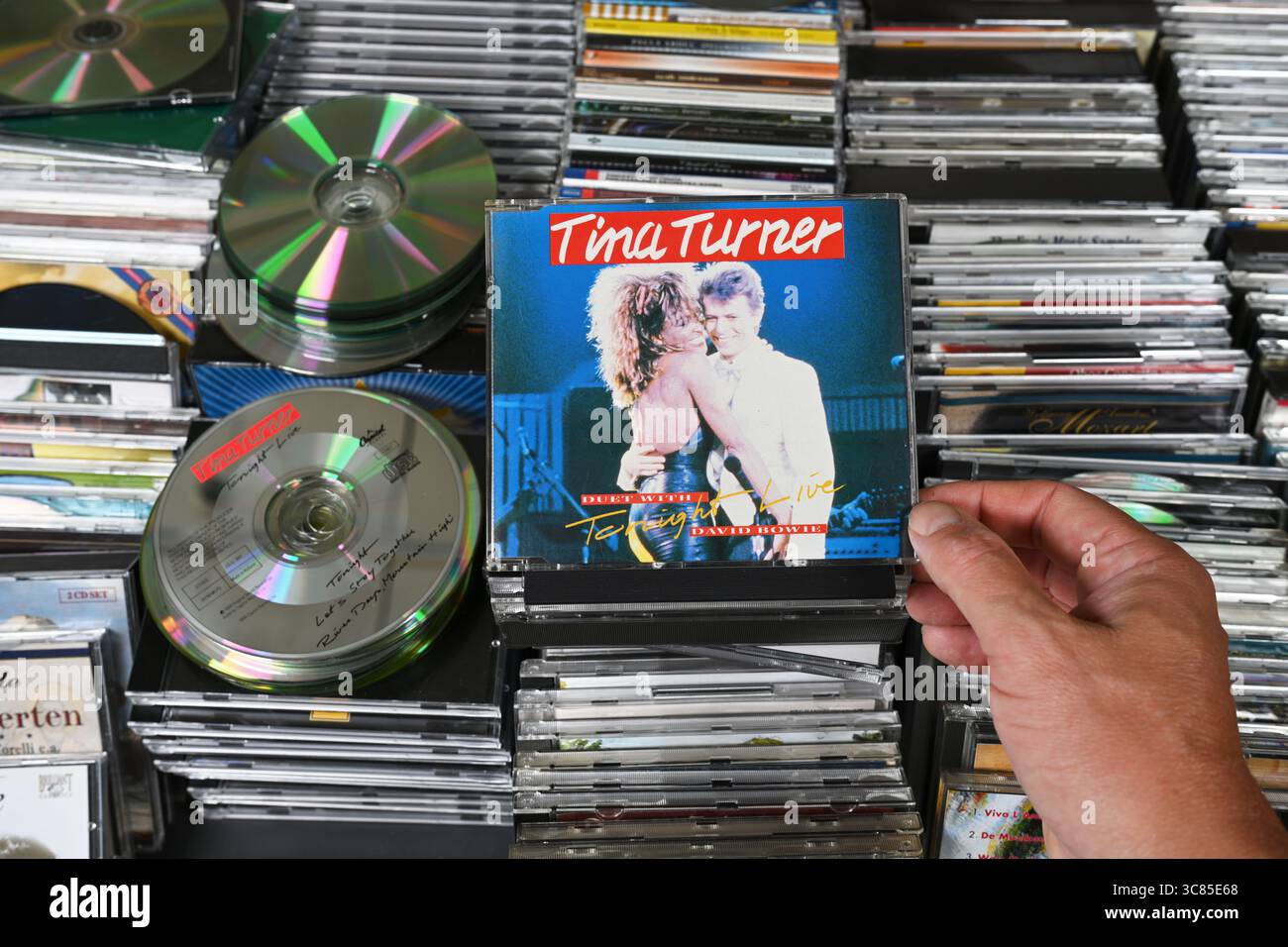 Tina turner album cover hi-res stock photography and images - Alamy