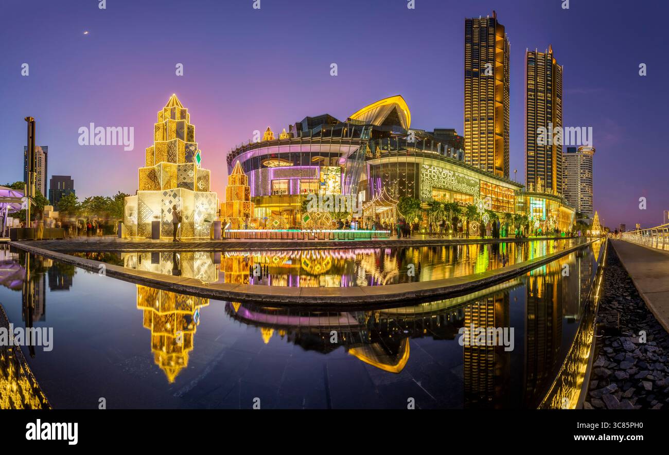 Modern grand mall building hi-res stock photography and images - Alamy