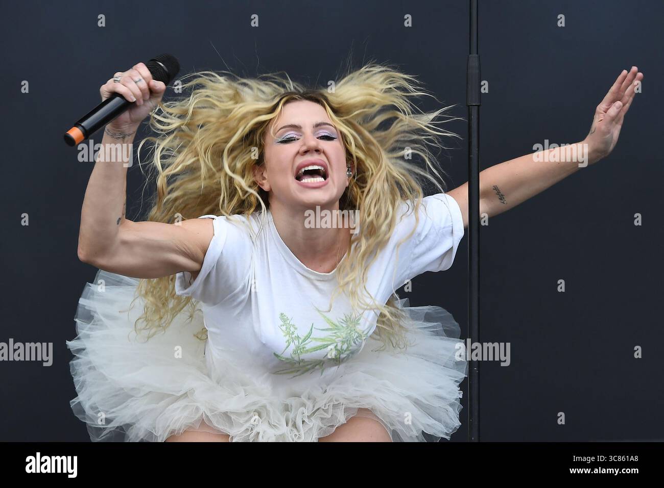 Slayyyter hi-res stock photography and images - Alamy