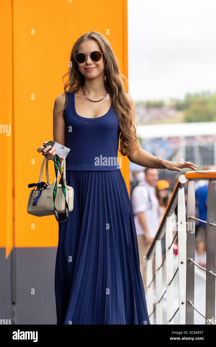 Lily Zneimer (Freundin von Oscar Piastri, Australien), HUN, Formel 1 ...