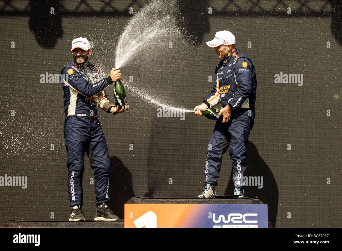 U?ur SOYLU, Sener GÃ?RAY, Skoda Fabia RS Rally2, podium, portrait ...