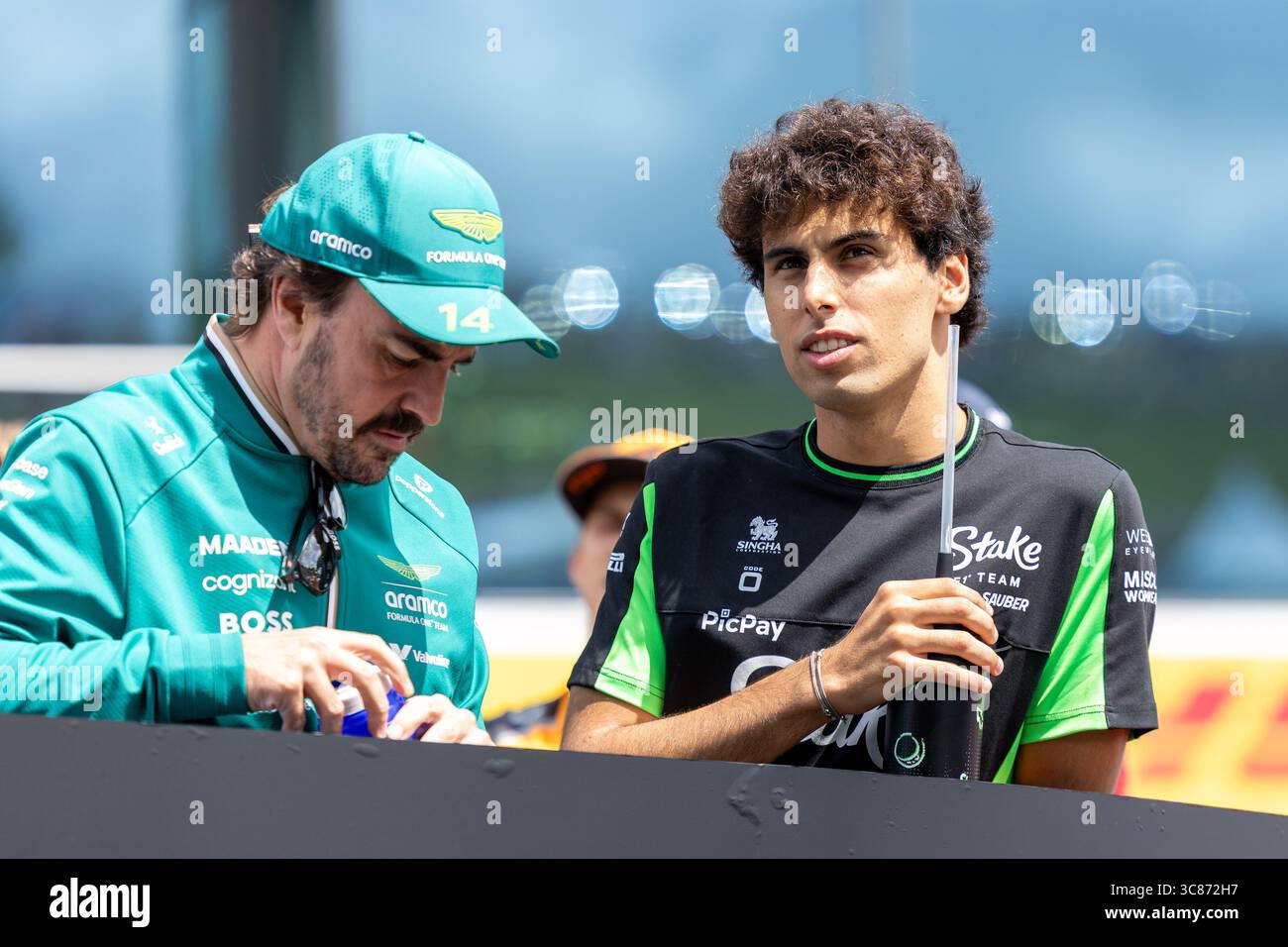 Gabriel Bortoleto (Stake F1 Team Kick Sauber, Brasilien, #05) und ...