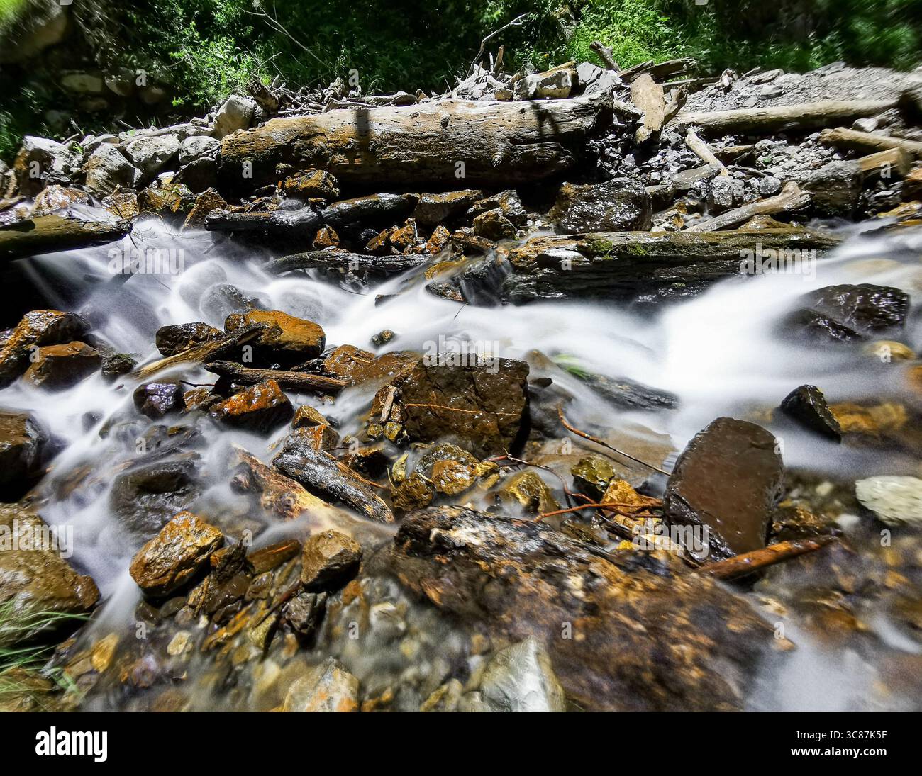 Serene natural water source hi-res stock photography and images - Alamy