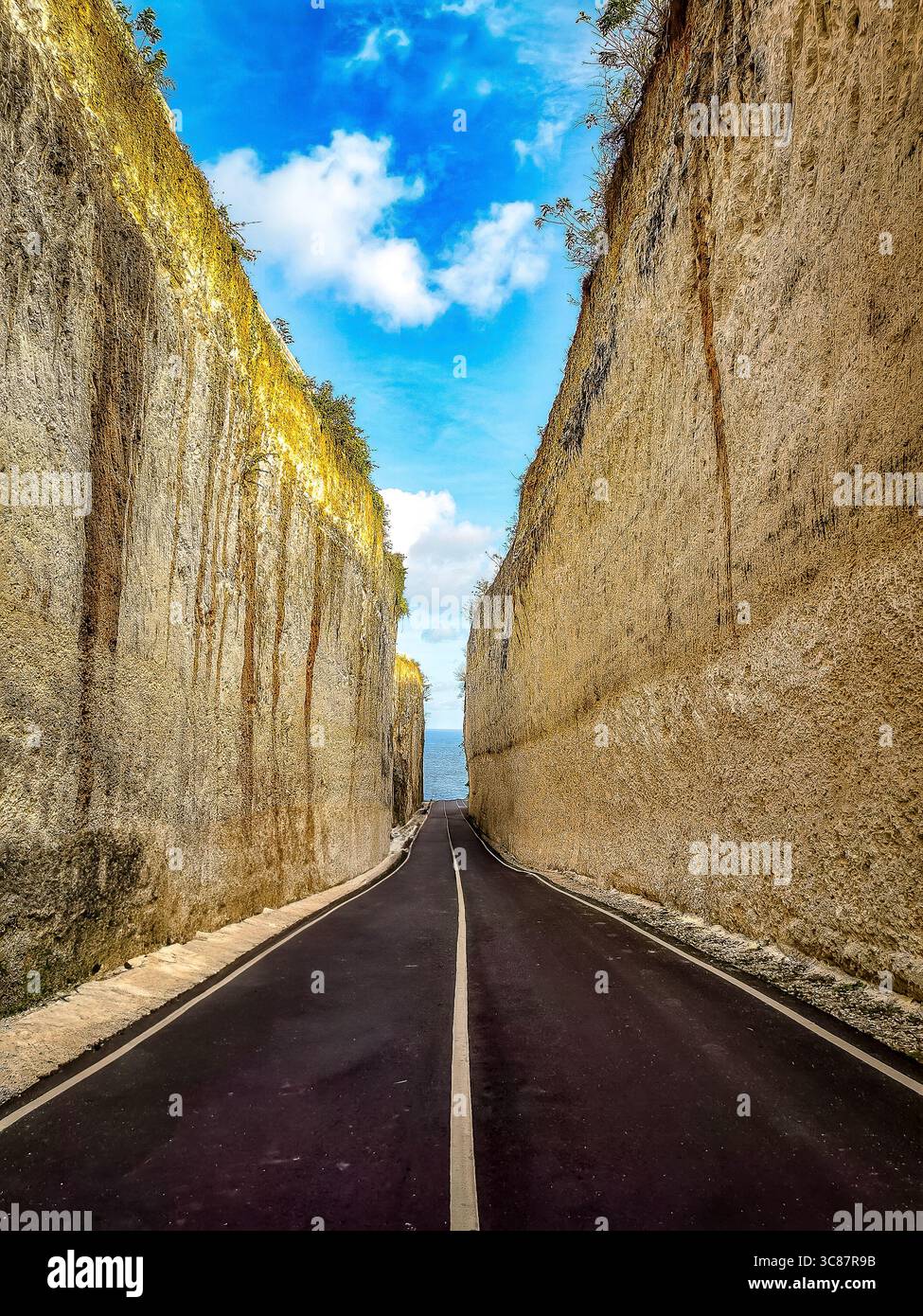 Scenic road bali hi-res stock photography and images - Alamy