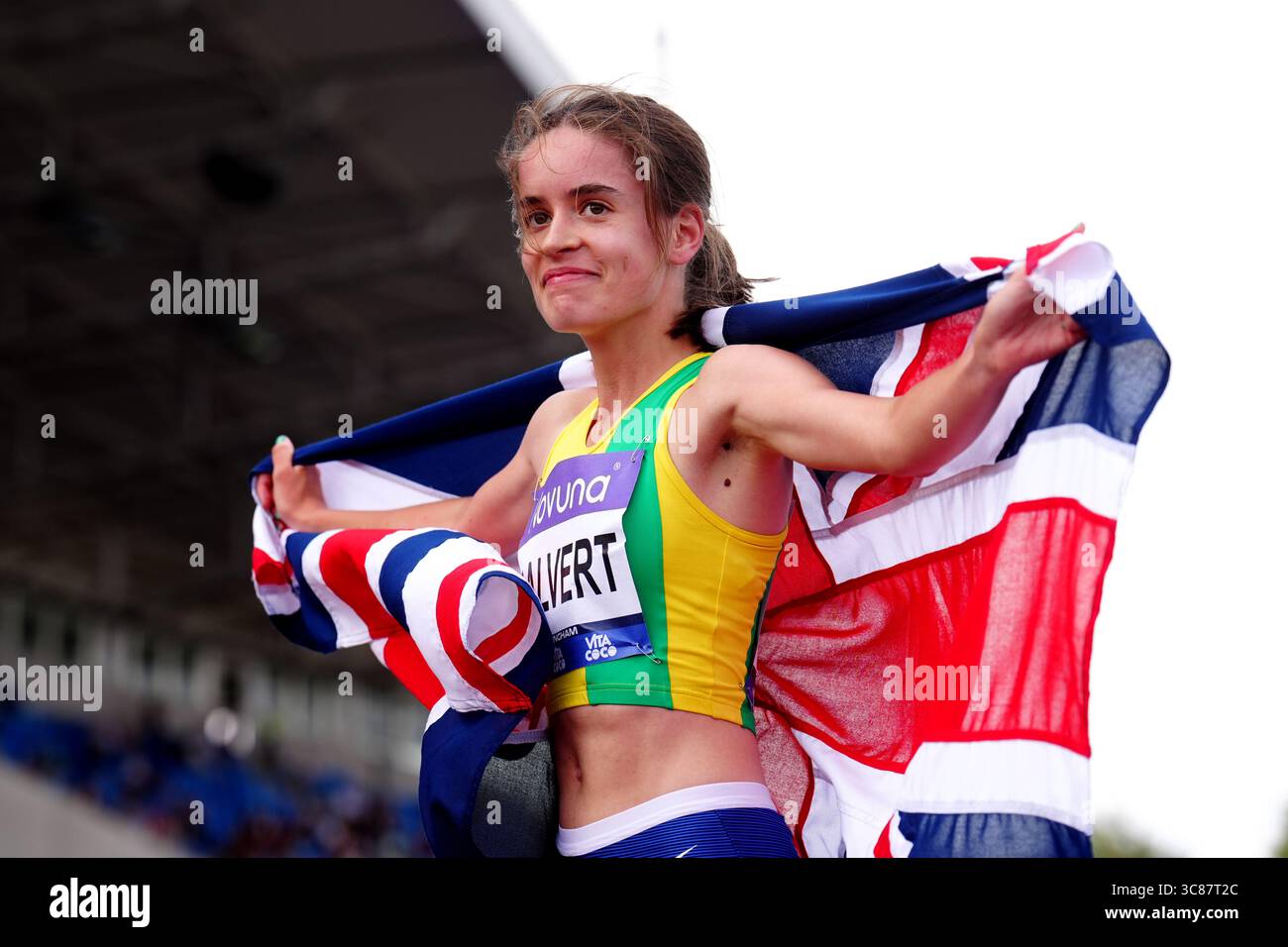 Sarah Calvert celebrates after winning the Women’s 1500m Final from ...