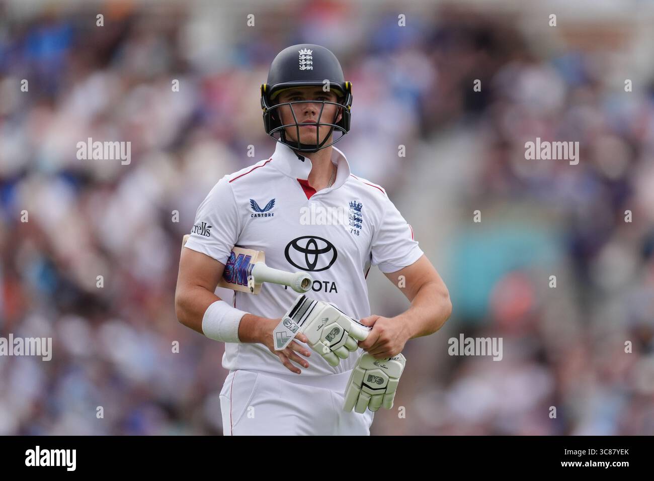 England's Jacob Bethell reacts after getting out on day four of the ...
