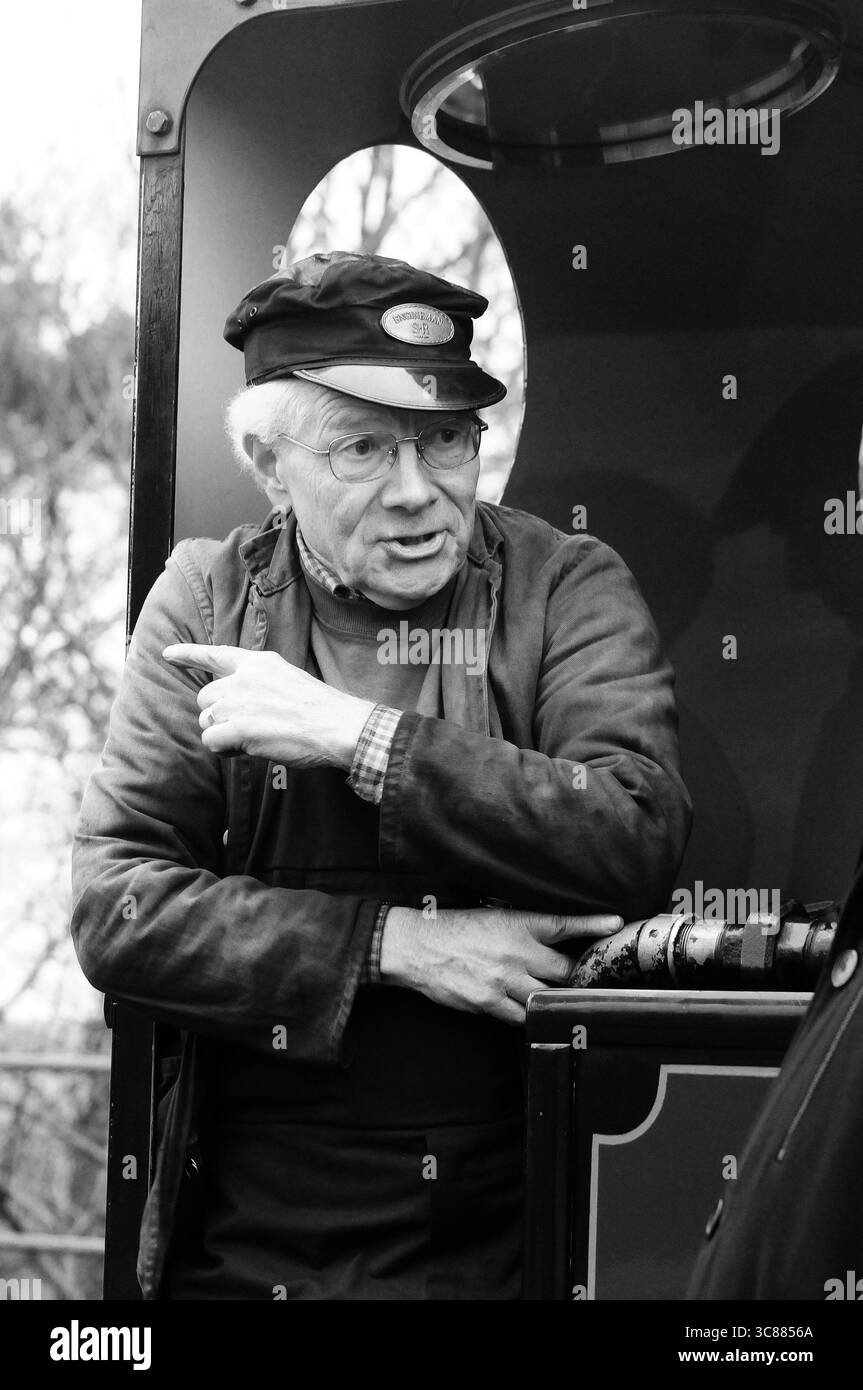 Bay train station Black and White Stock Photos & Images - Alamy