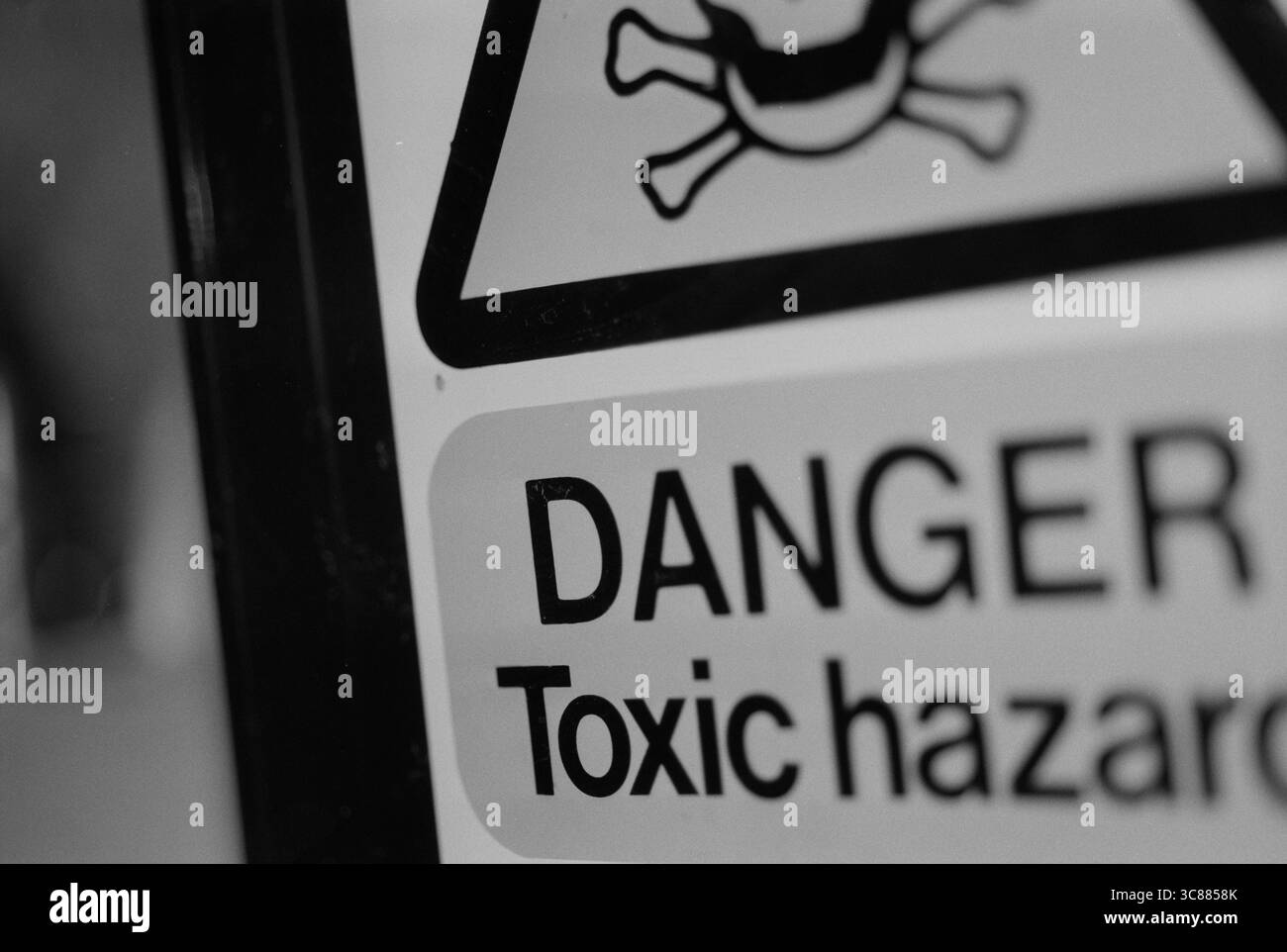 Hazard caution label hi-res stock photography and images - Alamy