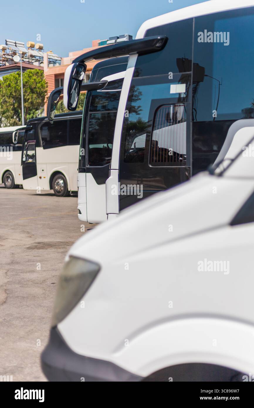 Different color buses hi-res stock photography and images - Alamy