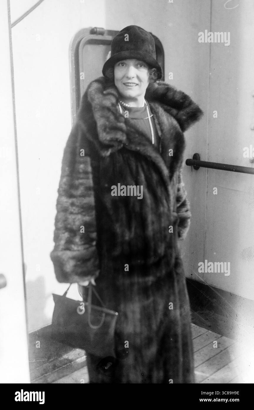 Millicent Veronica Hearst (1882-1974), wife of William Randolph Hearst ...