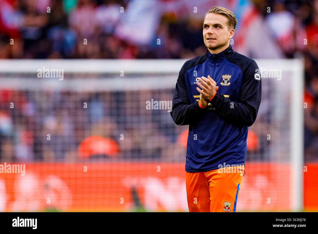 Eindhoven - Goalkeeper Luca Plogmann of Go Ahead Eagles during the ...