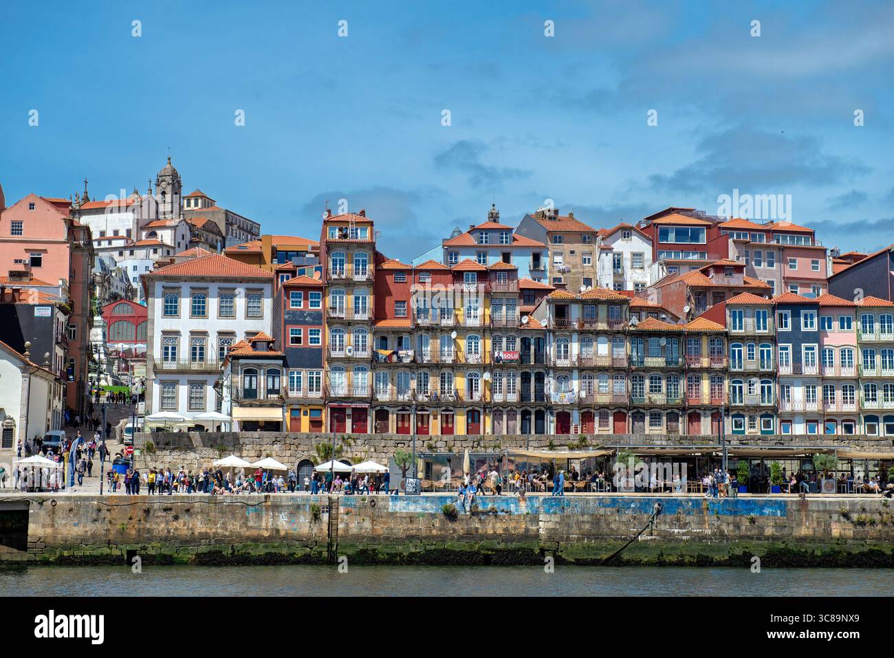 Colourful Historic Riverside Buildings, Ribeira District, Porto ...