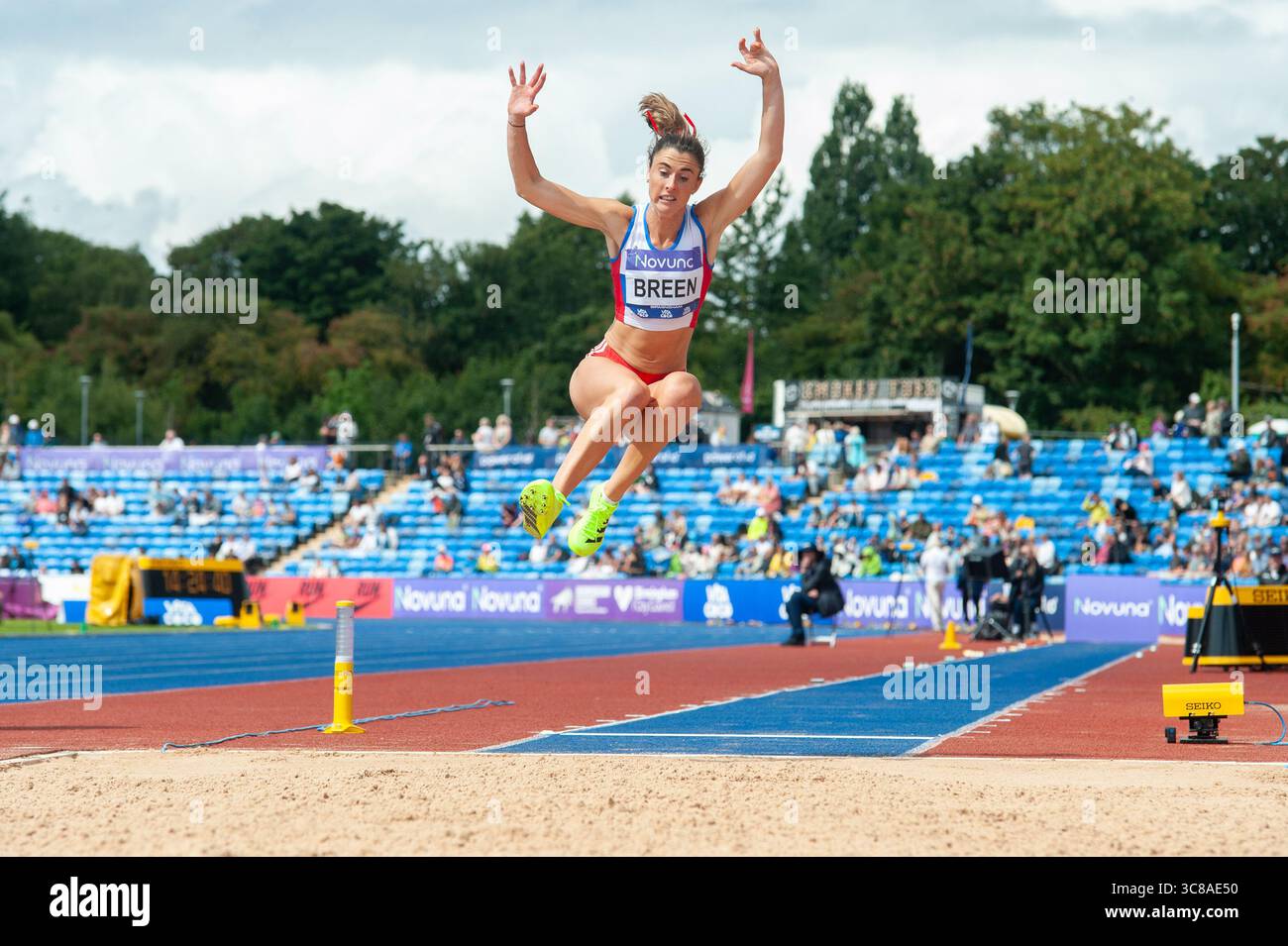Alexander Stadium, Birmingham, England, 3rd August 2025 Olivia Breen in ...
