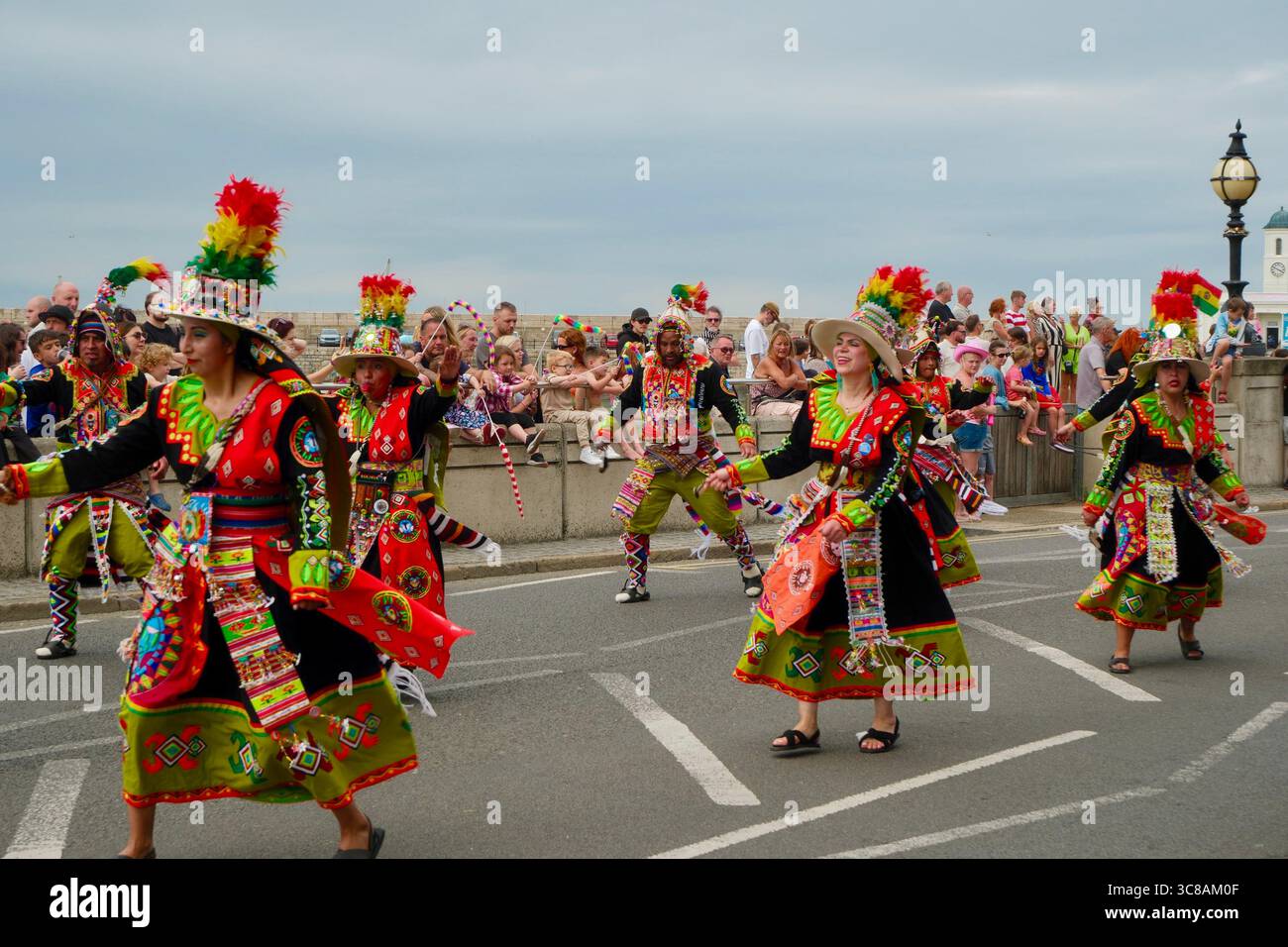 Performers at the Margate carnival Stock Photo - Alamy