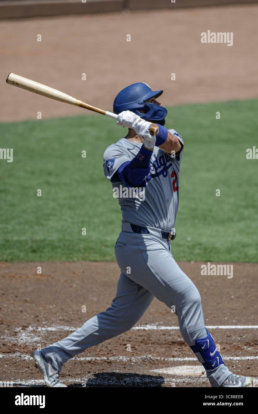 Tampa, FL USA: Los Angeles Dodgers left fielder Michael Conforto (23 ...