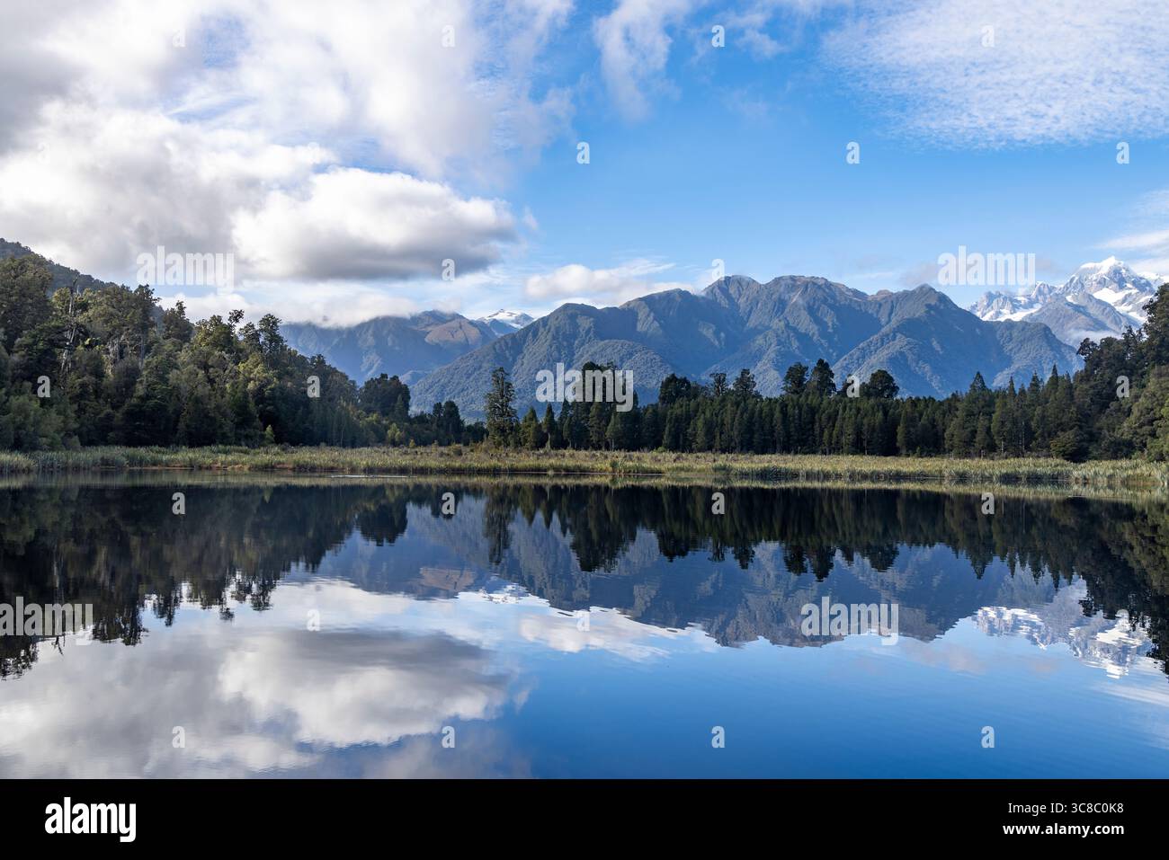 Lake Matheson,Westland national park, West Coast New Zealand, lake ...