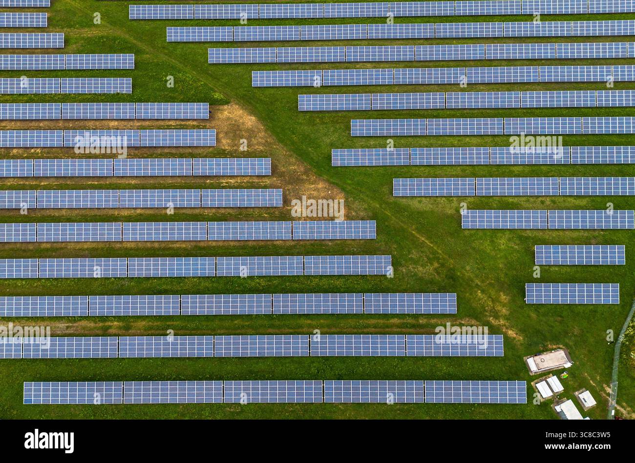 Drone solar farm rows panels hi-res stock photography and images - Alamy